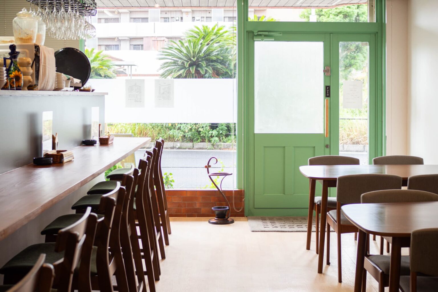 創作西洋料理の食堂「Chest Smile Kitchen」で、旅と経験が育んだ一皿を | あちこち | リビング新聞の編集ライターが届ける ...